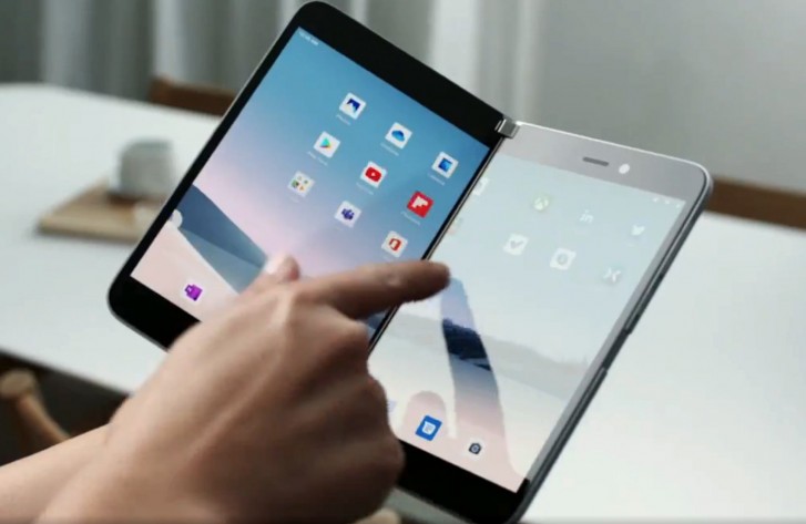 Microsoft najavio Surface Duo, preklopivi Android mobitel s dva zaslona ...